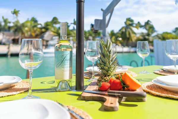 Seabreeze Cove, Waterfront Gem, 38 Foot Dock, Cabana Club - Florida Keys