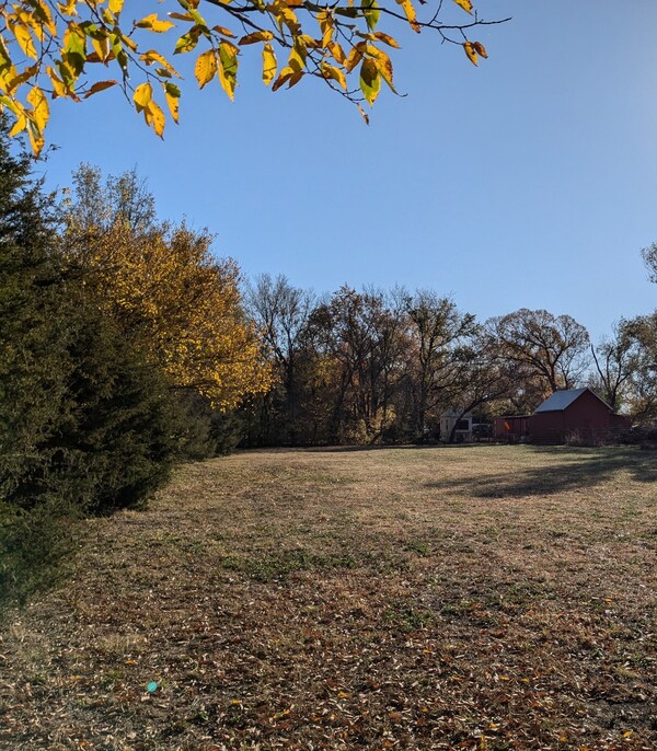 Cozy Cabin With Queen Memory Foam Bed In Peaceful Spot Outside Town - Iola, KS
