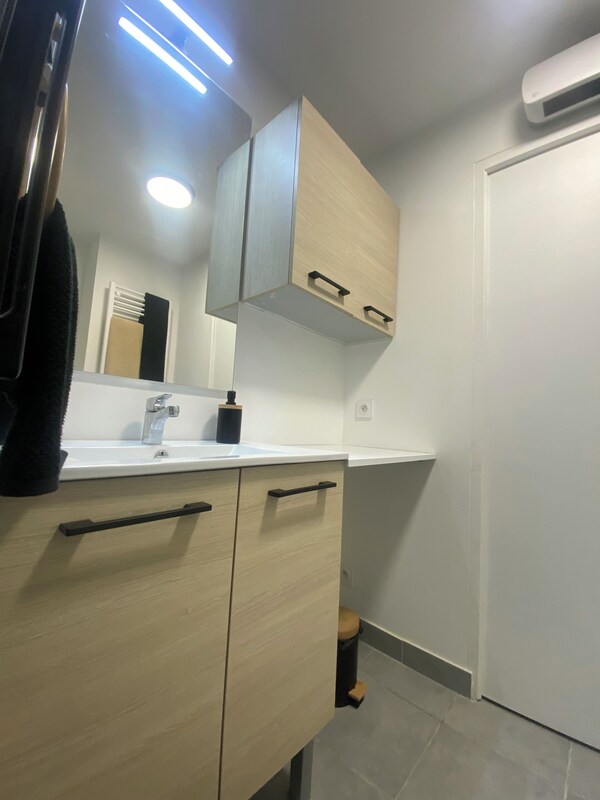 Bel Appartement Au Centre Ville Proche De Tout !!!! - Lattes