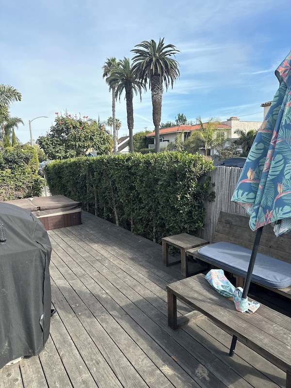 Charming 2-bedroom House In Awesome Huntington Beach Downtown Steps To Its Beach - Huntington Beach, CA