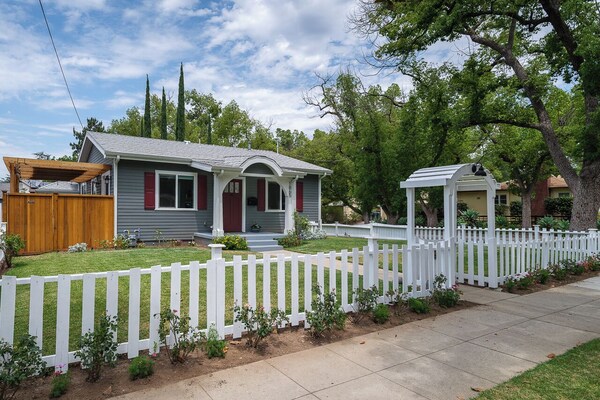 Charming 1-bedroom Guest Suite In Welcoming Pasadena With Ac, Wifi - Pasadena, CA