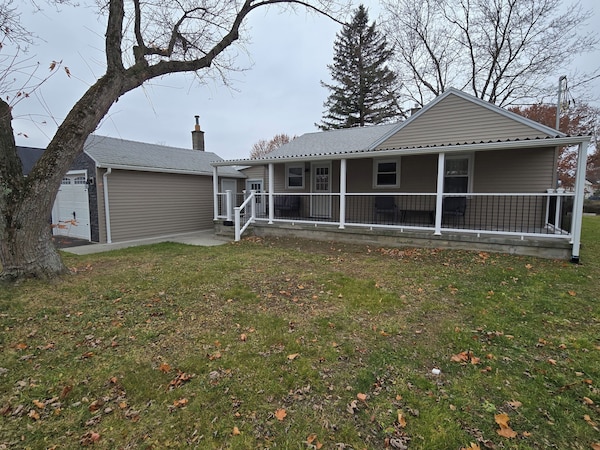 Spacious, Newly Renovated Home In A Quiet Neighborhood - Elmira, NY