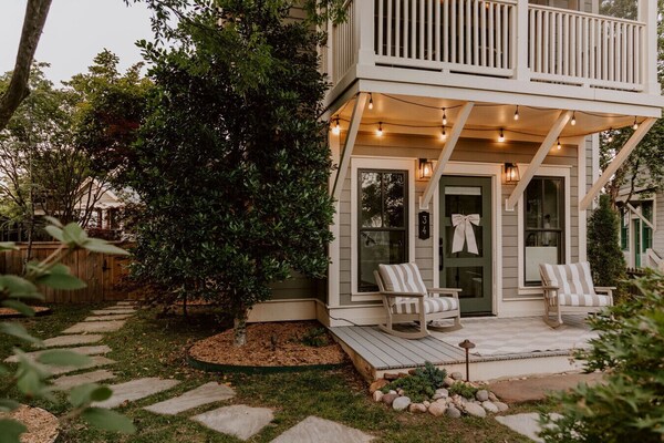 Beck's Bungalow Private Pool & Hot Tub | Carlton Landing Guest Favorite - Eufaula, OK