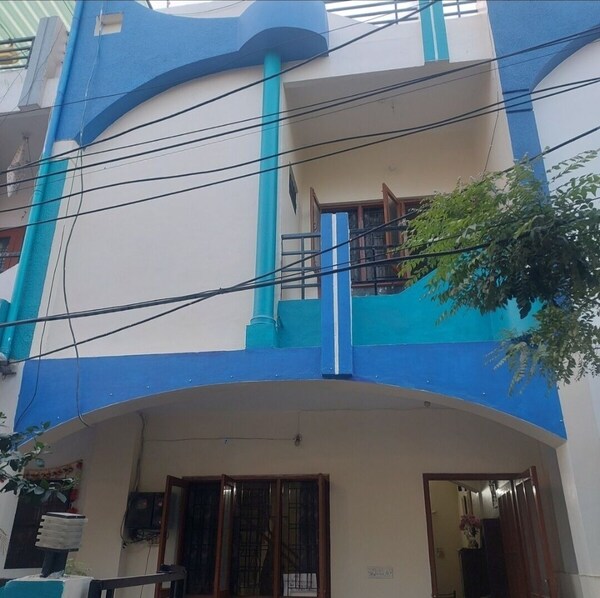 Home Stay With Sanjeev: 2-bedroom House In Enchanting Indore With Ac, Wifi - Indore