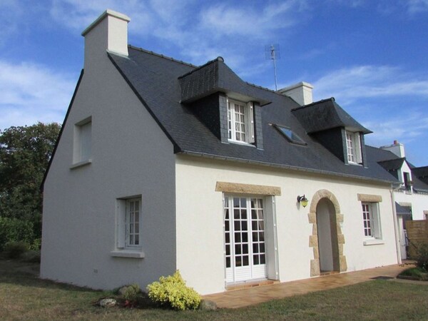 Quiet 5-room House Near Beach With Garden, Pets Allowed - Brittany