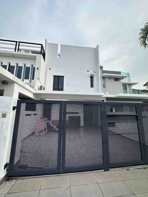 Nara S Luxe Villa#pooltable#karaoke#partyhouse - Klang