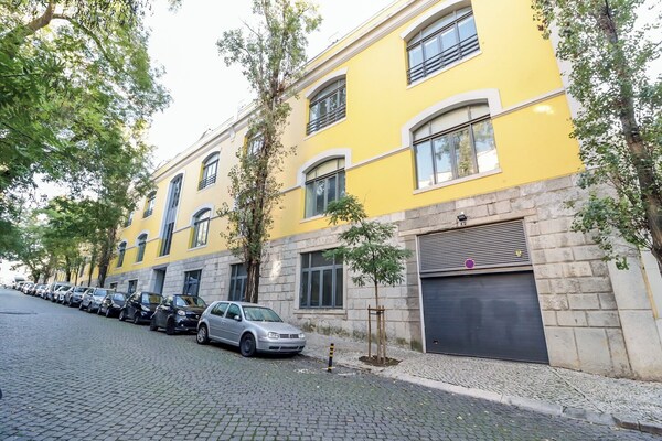 Contemporary And Artsy Loft In Lisbon City Center. - Lisbon