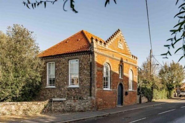 Host & Stay | The Chapel In Thornham - Thornham