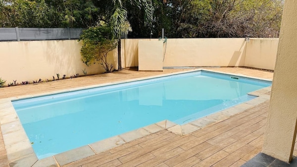 Charming 3-bedroom Apartment In Tamarin With Ac, Wifi And Swimming Pool - Mauritius