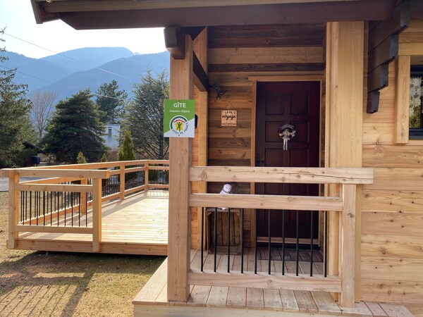 Chalet Entre Le Parc Des Ecrins Et Le Queyras\nbienvenue Au Chalet Des Merveilles - Guillestre