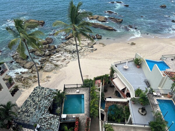 Vida Sol At Casa Tres Vidas -  Beachfront Villa - Pool & Wi-fi - Conchas Chinas