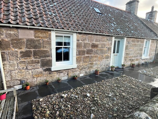Charming 2-bedroom Cottage In Kingsbarns - East Neuk