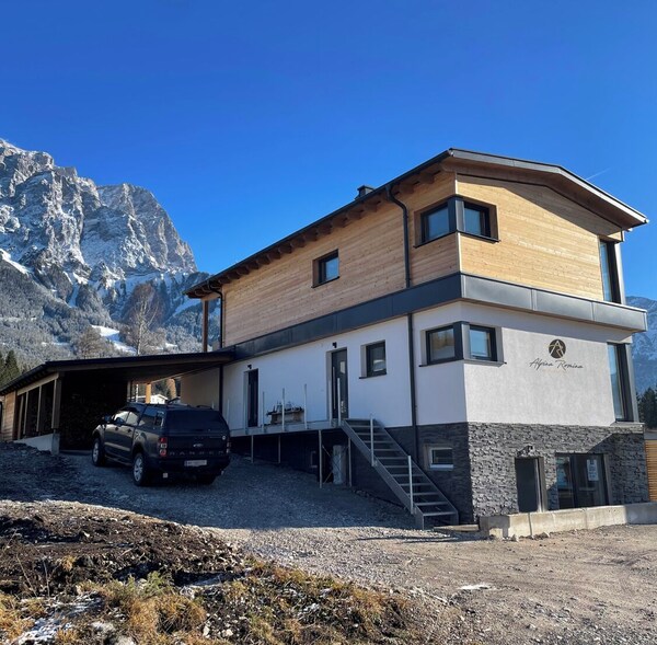 Chalet Apartment With Panoramic Mountain Views At The Foot Of The Zugspitze - Zugspitze