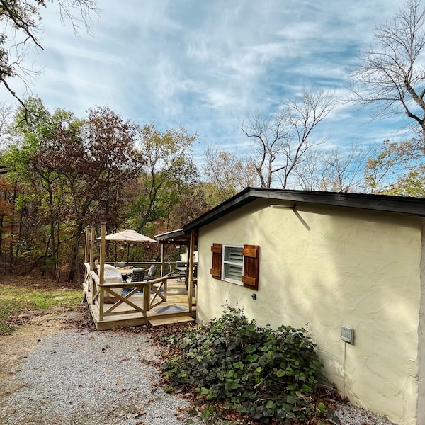 Getaway Cabin: Fort Gibson Lake Retreat With Spacious Patio For Family & Friends - Sequoyah State Park, Hulbert