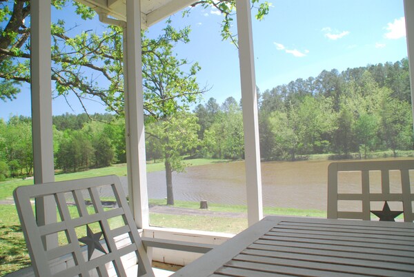 The Lake House At Peppermint Springs Farm 2 Br Sleeps 6-8 - Cedar Hill, MO