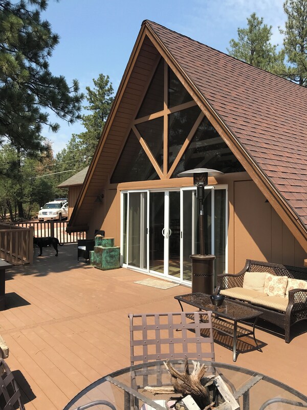 Beautiful Cabin, Stunning View, Spacious Deck. Price Includes Cleaning Fee, Etc. - Strawberry, AZ