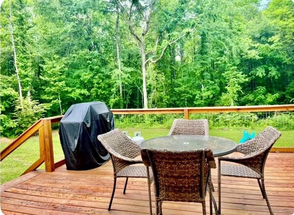 Rustic Relaxation - Recently Renovated And Spacious! - Alabama