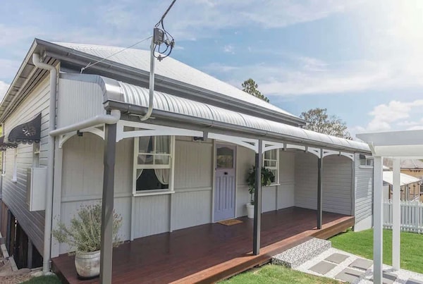 Urban Getaway Central Cottage - Ipswich
