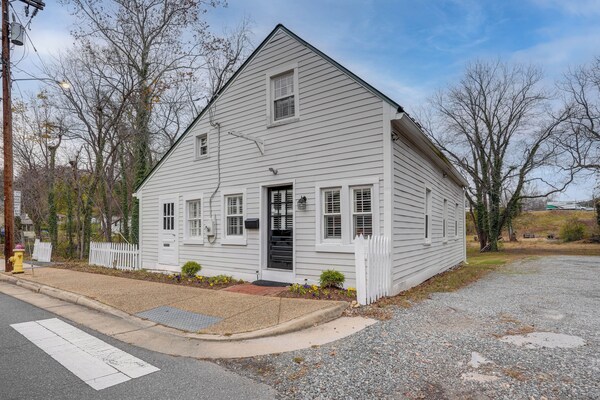Walk To Beach: Historical Fredericksburg Home - Fredericksburg, VA