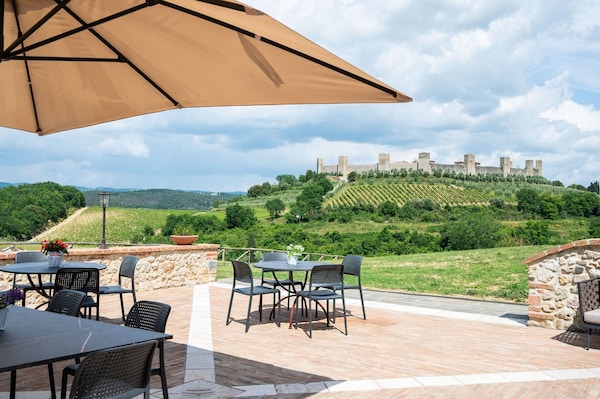 Il Borgo Apartment Pool, Wifi In Monteriggioni - Monteriggioni