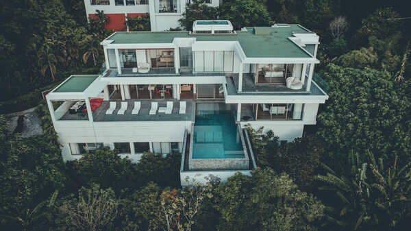 卡马拉海景六卧室悬崖别墅 早餐 女佣 接机 厨师服务 - Patong Beach