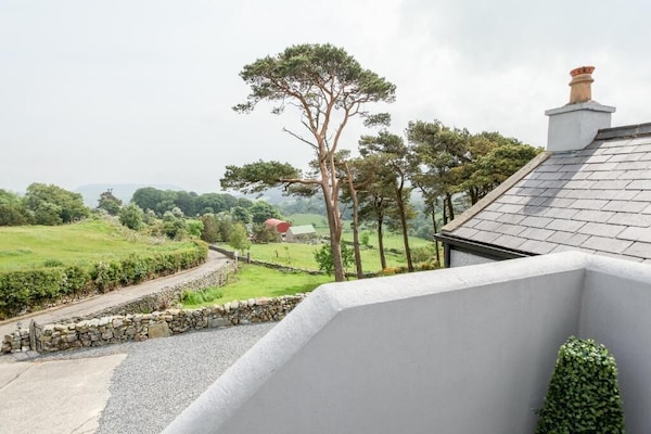 Gorse Hill Farm Luxury 4 Star Self Catering Cottage, Newcastle, Mourne Mountains - County Down