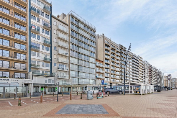 1 Bedroom Accommodation In Blankenberge - Blankenberge