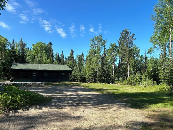 Perfectly Located On 10acres W/ Easy Access To Trails And World Class Lakes - Cook, MN