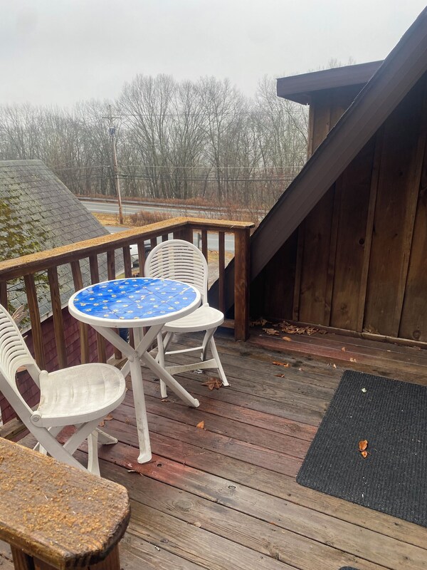 Cozy 1-bedroom Apartment With Ac, Wifi In Charming Port Jervis - Port Jervis, NY