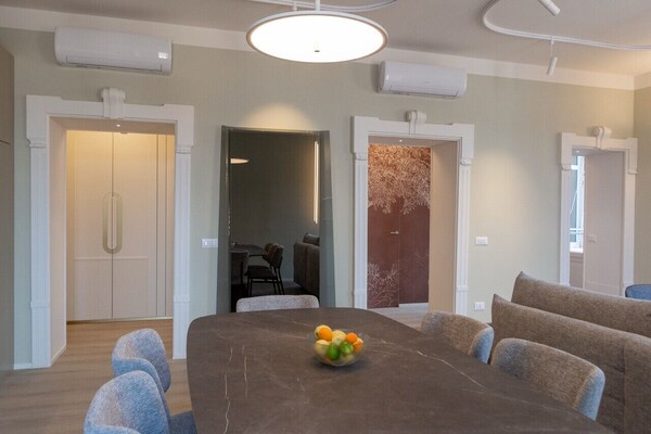 Casa Elysium-quiet/bright/centrally Located - Como, Italia