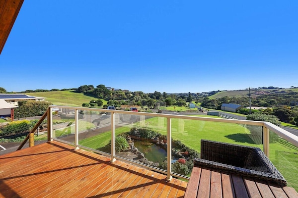Logans Beach Apartments - The Loft - Warrnambool