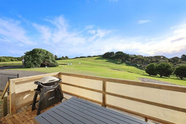 Logans Beach Apartments - Greenviews - Warrnambool