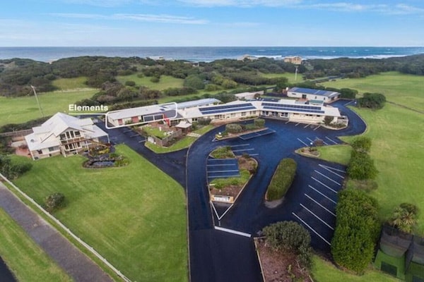 Logans Beach Apartments - Elements - Warrnambool