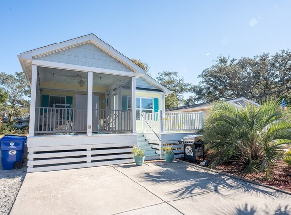 Dizzy Miss Lizzy Is A Family And Pet-friendly House Near Public Beach Access! - Bald Head Island, NC