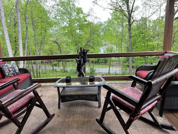 Bears Den At Beech Cove Hiawassee, Ga - Hiawassee, GA