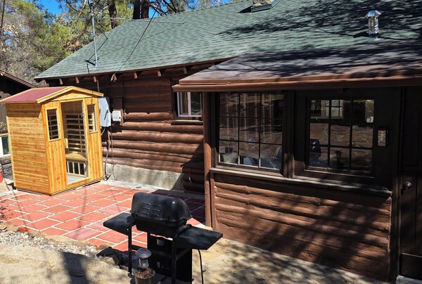 The Hitching Post\njuly Only .. Rent 4 Night And Get The 5th Night Free - Prescott, AZ