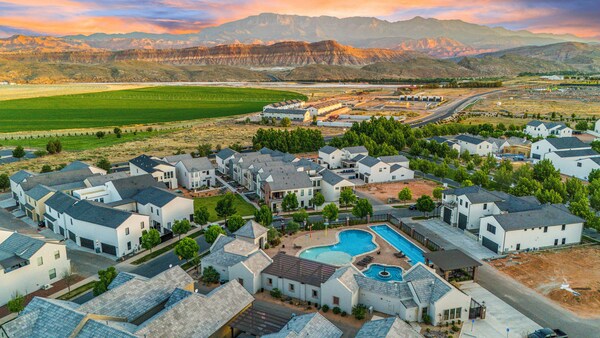 Elim Valley 4228|private Pool, Foosball, Ping Pong, And More! - Hurricane, UT