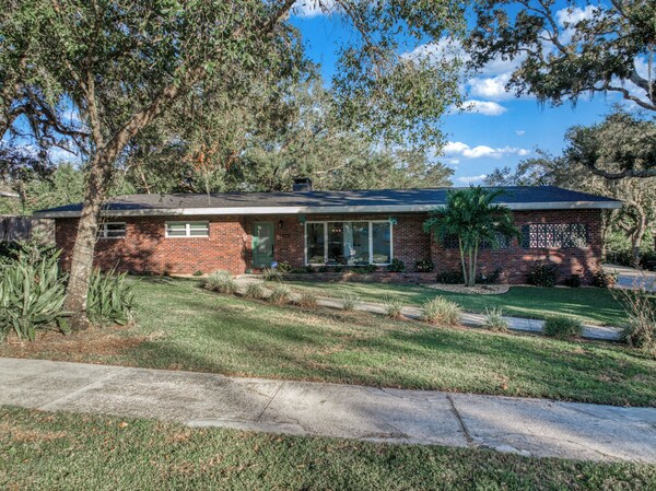Tranquil Oaks Near Lake & Raceway W/tesla Charger & Family Games Included! - Sebring, FL