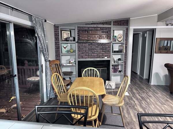 Charming Country Cottage 3-bedroom House In Leesville With Wifi And Ac - Anacoco Lake, LA