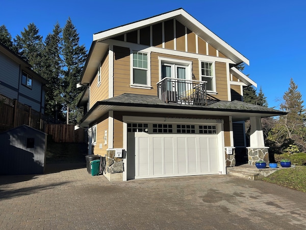 Bright Garden Suite In Colwood - Langford