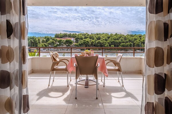 Moenia Apartment 3 - Sutivan