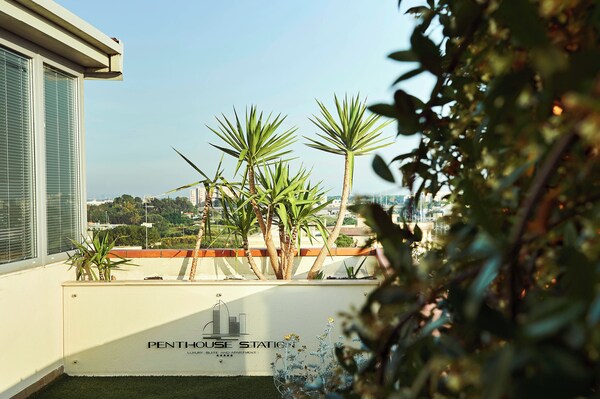 Penthouse Station The Residences ( Apt With Private Jacuzzi) - Brindisi