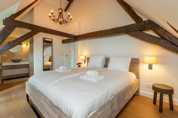 Farmhouse In Zeeland With Windmill Views - Goes