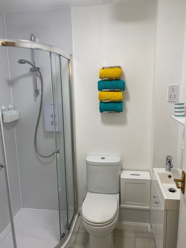 One Bed Central Apt With Parking - Aberdeen