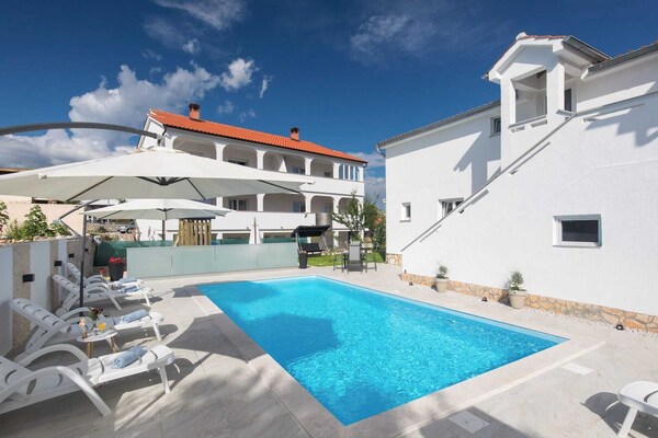 Apartment House Lijan With Pool & Kids Playground / Top Floor Apartment °4 - Krk