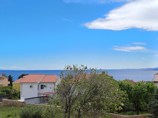 Charming 2-bedroom Apartment With Sea View In Krk - Punat