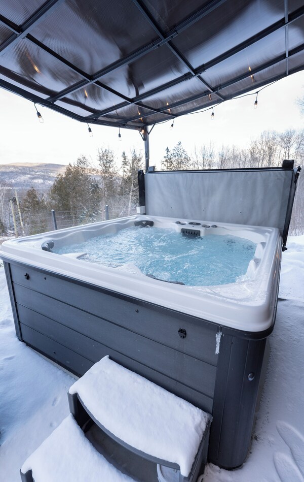 Mini Bonheur-eux : Sanctuary | View | Spa | Ski - Québec