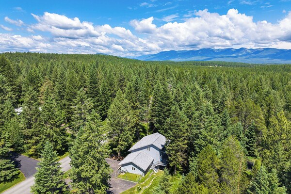 Mountainviews, 5 Kingbeds, Hottub, 9fttubeslide, Arcade Games - Kalispell, MT