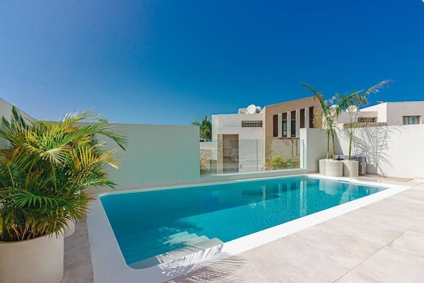 4-bedroom Modern Villa With Private Pool And Spectacular Views! - Adeje