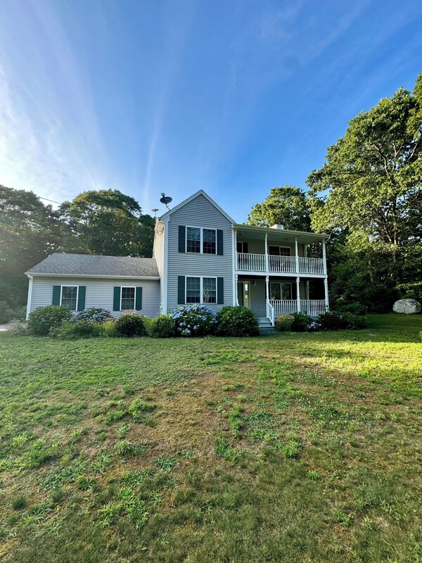 3 Bed / 3 Bath Summer & Sept-may Rental - Charlestown, RI